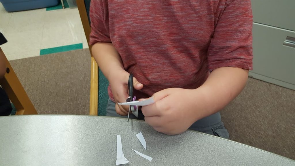 8 Easy Fine Motor Activities for the Classroom - Teach Magically